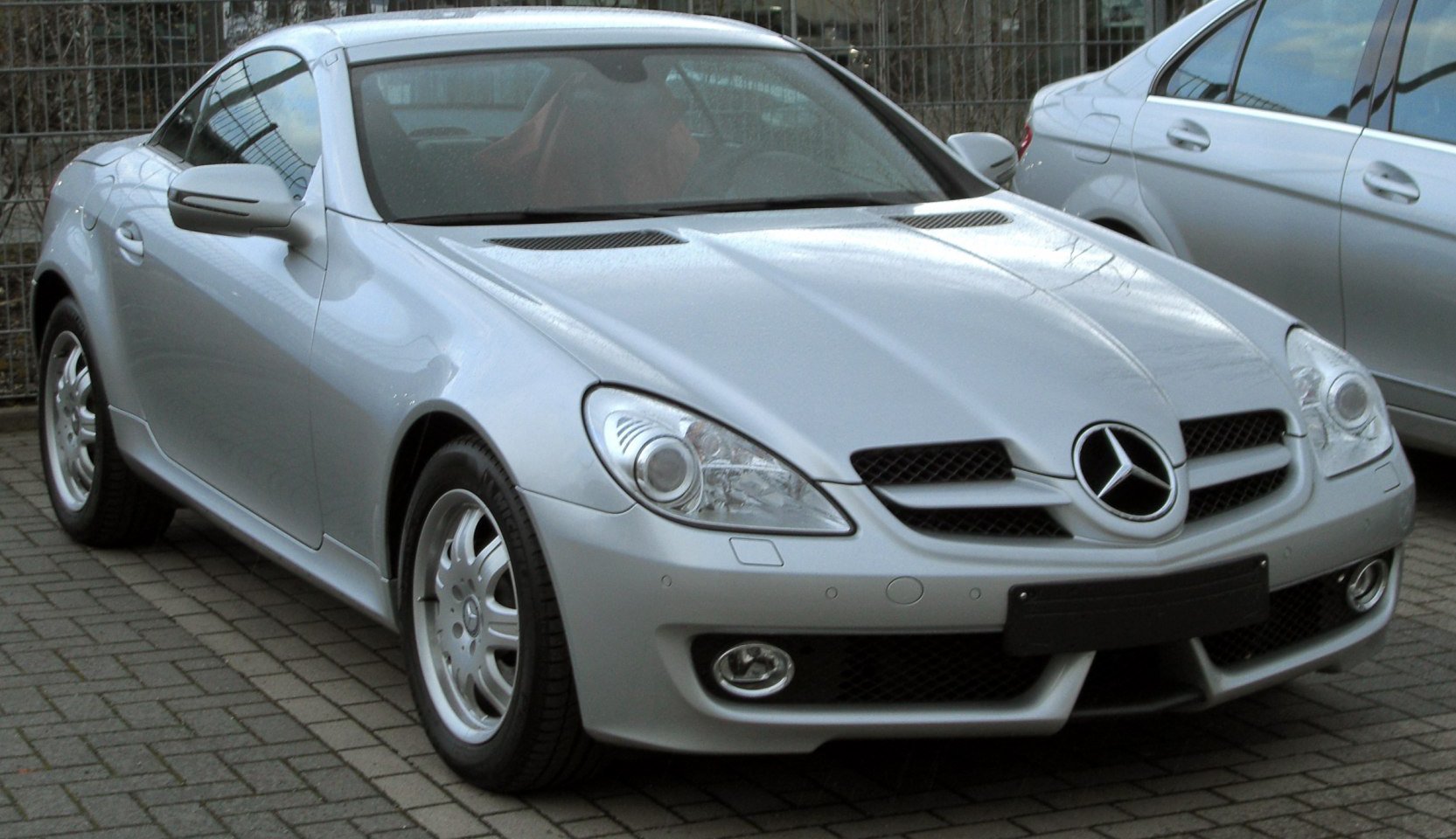 Mercedes-Benz SLK (R171, facelift 2008) SLK 350 V6 (305 Hp)